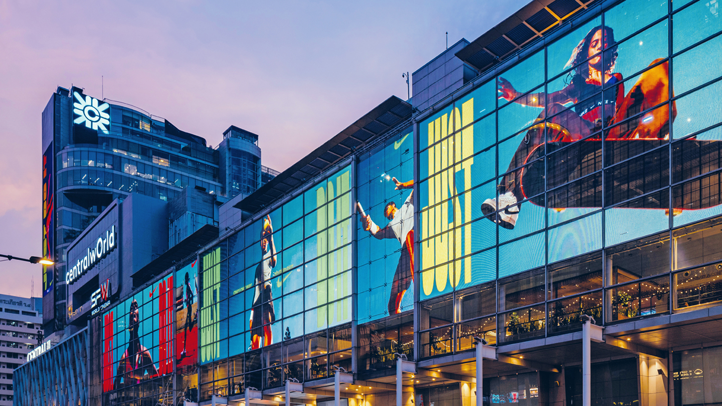 centralwOrld - Bangkok's Largest Shopping Complex